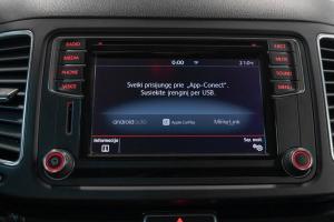 Grey Volkswagen Sharan 2017 in Vilnius, with an engine capacity of 2.00 L and mileage of 260 thousand km for 13900 €, photo 13 on AUTOMOTO.COM.LV