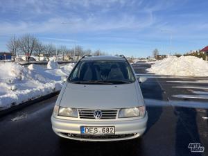 Pelēks Volkswagen Sharan 1996 Šauļi, ar dzinēja tilpumu 1.90 L un nobraukumu 445 tūkst. km par 450 €, foto 3 vietnē AUTOMOTO.COM.LV
