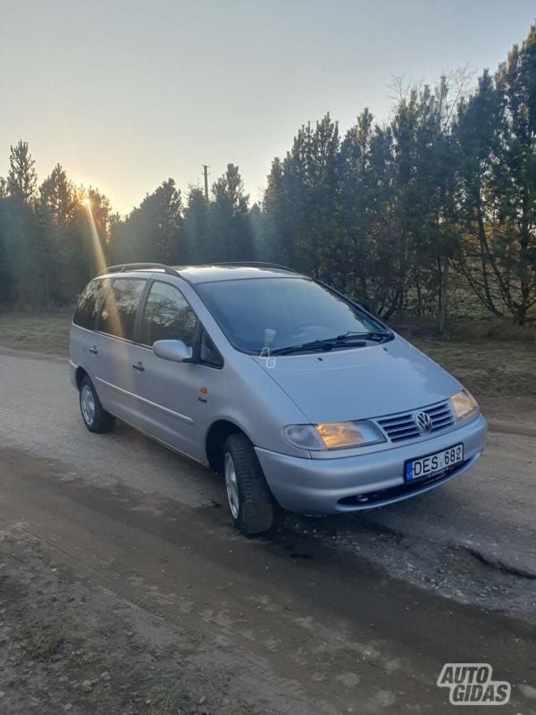 Pelēks Volkswagen Sharan 1997 Širvintos, ar dzinēja tilpumu 1.90 L un nobraukumu 421 tūkst. km par 1000 €, foto 2 vietnē AUTOMOTO.COM.LV