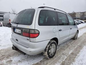 Grey Volkswagen Sharan 1998 in Vilnius, with an engine capacity of 1.90 L and mileage of 327 thousand km for 1200 €, photo 4 on AUTOMOTO.COM.LV