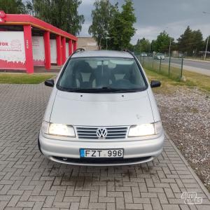 Pelēks Volkswagen Sharan 1999 Šilutė, ar dzinēja tilpumu 1.90 L un nobraukumu 370 tūkst. km par 1150 €, foto 3 vietnē AUTOMOTO.COM.LV