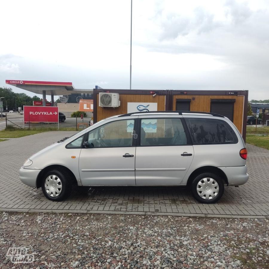 Pelēks Volkswagen Sharan 1999 Šilutė, ar dzinēja tilpumu 1.90 L un nobraukumu 370 tūkst. km par 1150 €, foto 7 vietnē AUTOMOTO.COM.LV