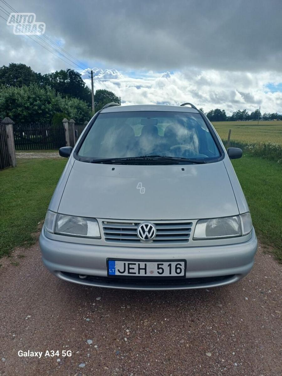 Grey Volkswagen Sharan 1999 in Jurbarkas, with an engine capacity of 1.90 L and mileage of 3 thousand km for 1400 €, photo 1 on AUTOMOTO.COM.LV