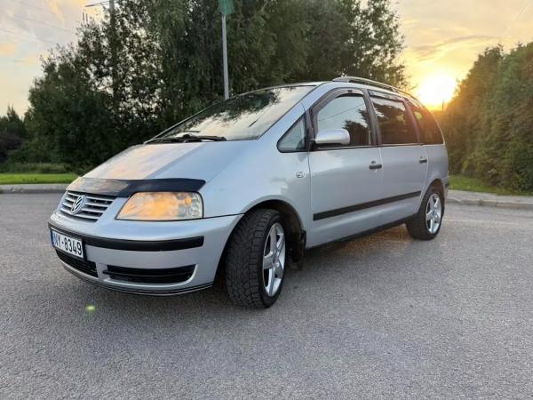 Pelēks Volkswagen Sharan 2000 Rīga, ar dzinēja tilpumu 1.90 L un nobraukumu 415 tūkst. km par 1500 €, foto 2 vietnē AUTOMOTO.COM.LV
