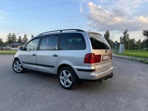 Grey Volkswagen Sharan 2000 in Riga, with an engine capacity of 1.90 L and mileage of 415 thousand km for 1500 €, photo 4 on AUTOMOTO.COM.LV