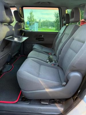 Grey Volkswagen Sharan 2000 in Riga, with an engine capacity of 1.90 L and mileage of 415 thousand km for 1500 €, photo 11 on AUTOMOTO.COM.LV