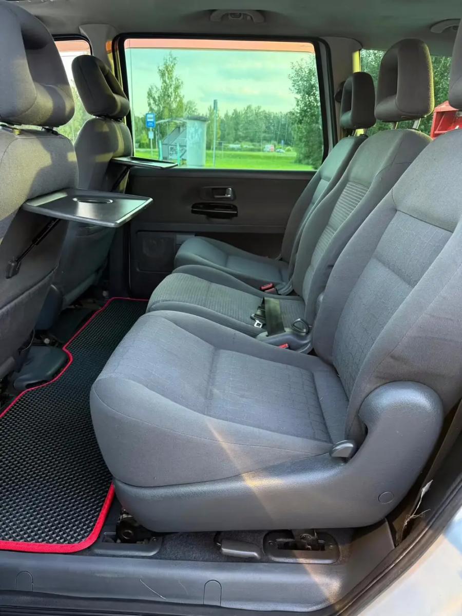 Grey Volkswagen Sharan 2000 in Riga, with an engine capacity of 1.90 L and mileage of 415 thousand km for 1500 €, photo 11 on AUTOMOTO.COM.LV