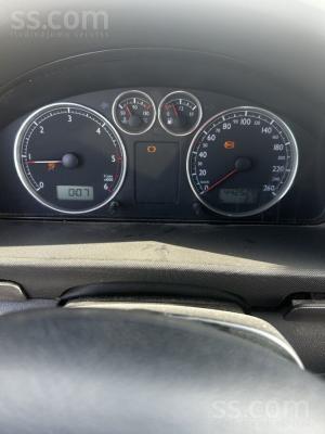 Grey Volkswagen Sharan 2000 in Dobele, with an engine capacity of 1.90 L and mileage of 443 thousand km for 800 €, photo 4 on AUTOMOTO.COM.LV