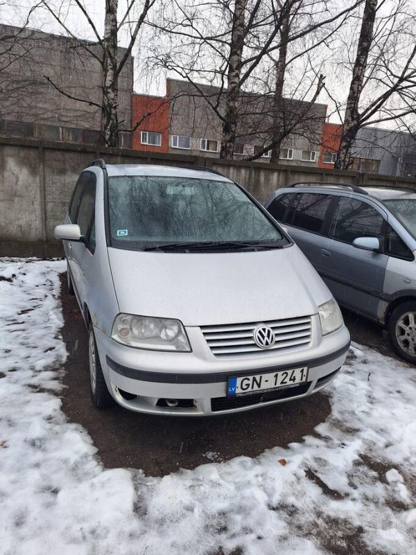 Grey Volkswagen Sharan 2001 in Riga, with an engine capacity of 2.00 L and mileage of 314 thousand km for 1500 €, photo 1 on AUTOMOTO.COM.LV