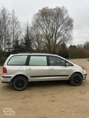 Grey Volkswagen Sharan 2001 in Lazdijai, with an engine capacity of 1.90 L and mileage of 405 thousand km for 1600 €, photo 5 on AUTOMOTO.COM.LV