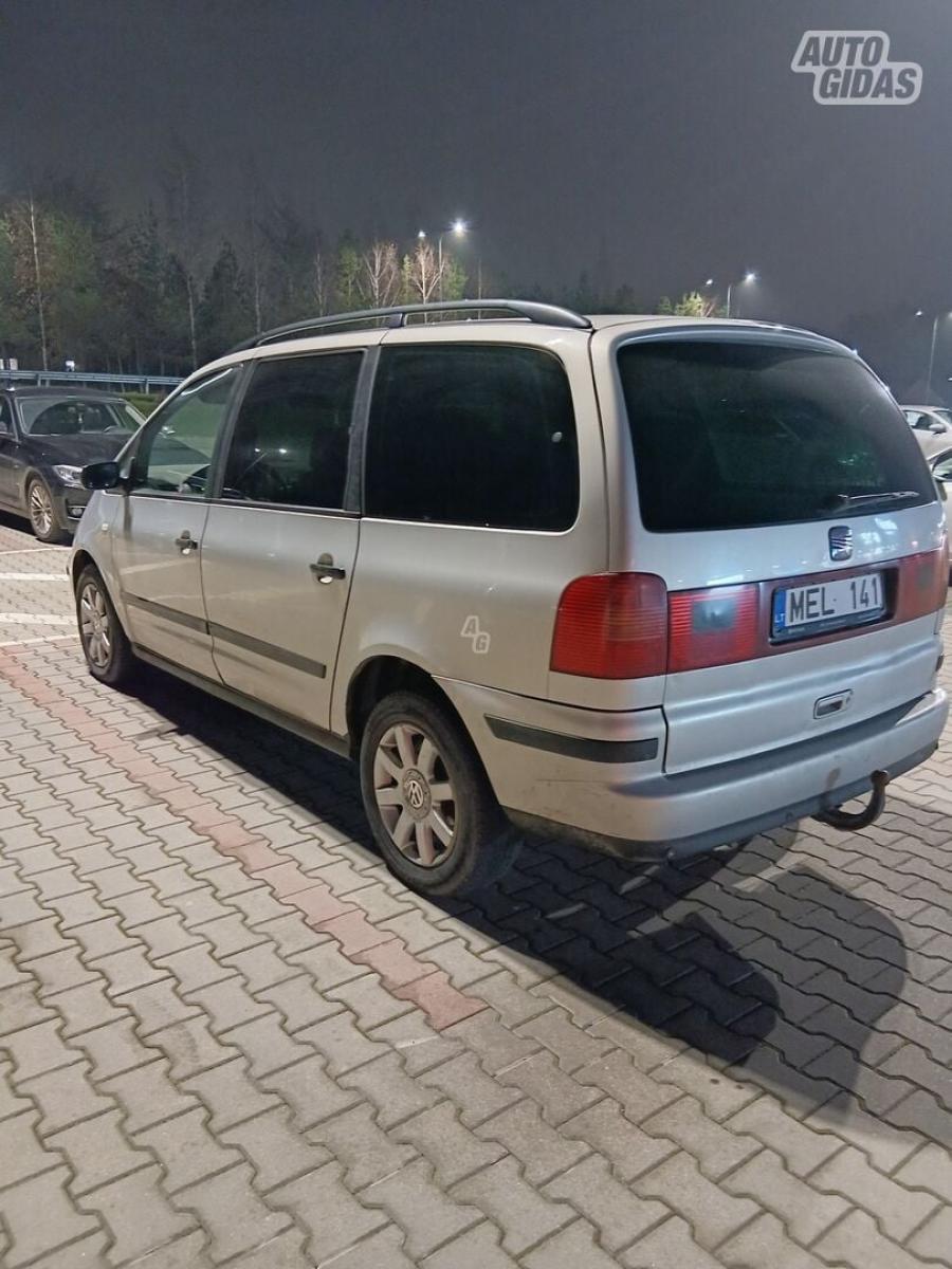 Pelēks Volkswagen Sharan 2001 Gargždai, ar dzinēja tilpumu 1.90 L un nobraukumu 500 tūkst. km par 1300 €, foto 3 vietnē AUTOMOTO.COM.LV