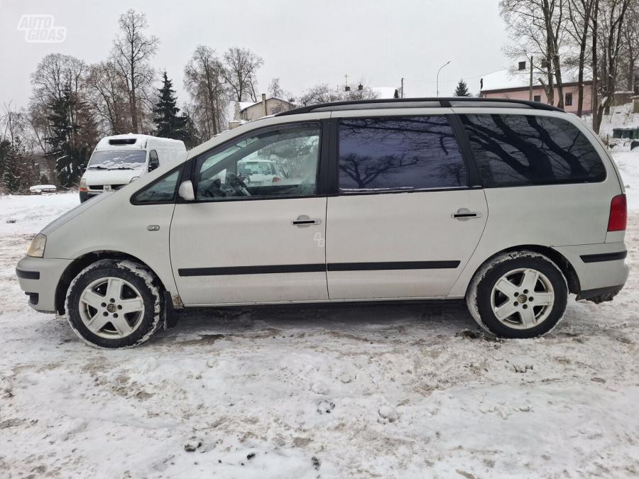 Grey Volkswagen Sharan 2001 in Vilnius, with an engine capacity of 1.90 L and mileage of 483 thousand km for 1500 €, photo 2 on AUTOMOTO.COM.LV