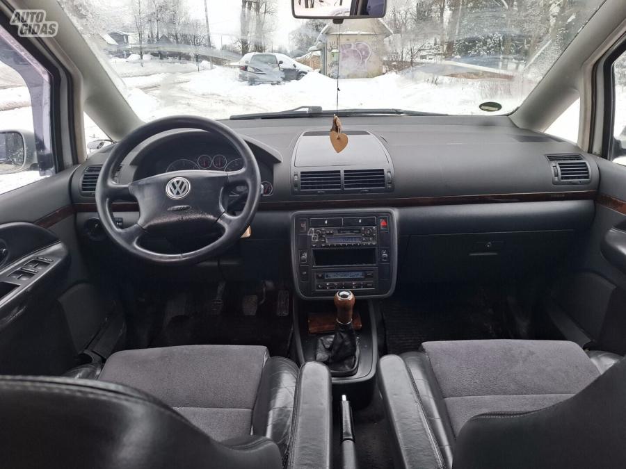 Grey Volkswagen Sharan 2001 in Vilnius, with an engine capacity of 1.90 L and mileage of 483 thousand km for 1500 €, photo 9 on AUTOMOTO.COM.LV