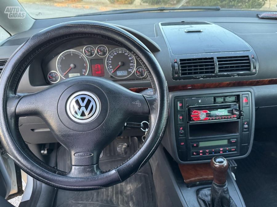 Pelēks Volkswagen Sharan 2001 Telšiai, ar dzinēja tilpumu 1.90 L un nobraukumu 432 tūkst. km par 1000 €, foto 8 vietnē AUTOMOTO.COM.LV