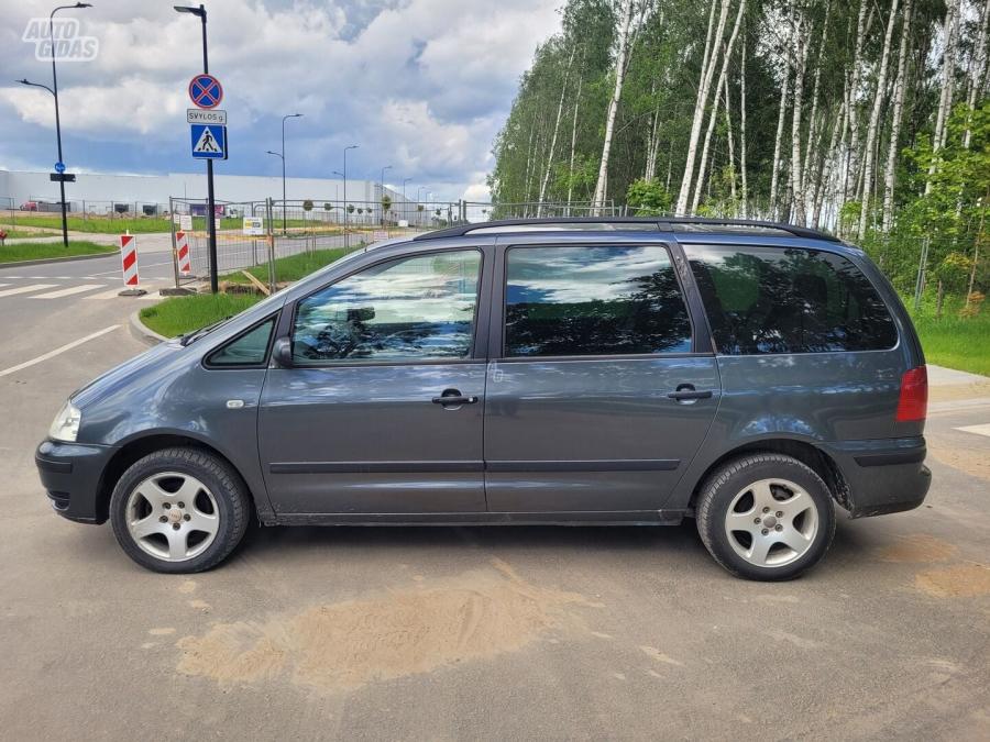 Pelēks Volkswagen Sharan 2001 Viļņa, ar dzinēja tilpumu 1.90 L un nobraukumu 303 tūkst. km par 2250 €, foto 12 vietnē AUTOMOTO.COM.LV