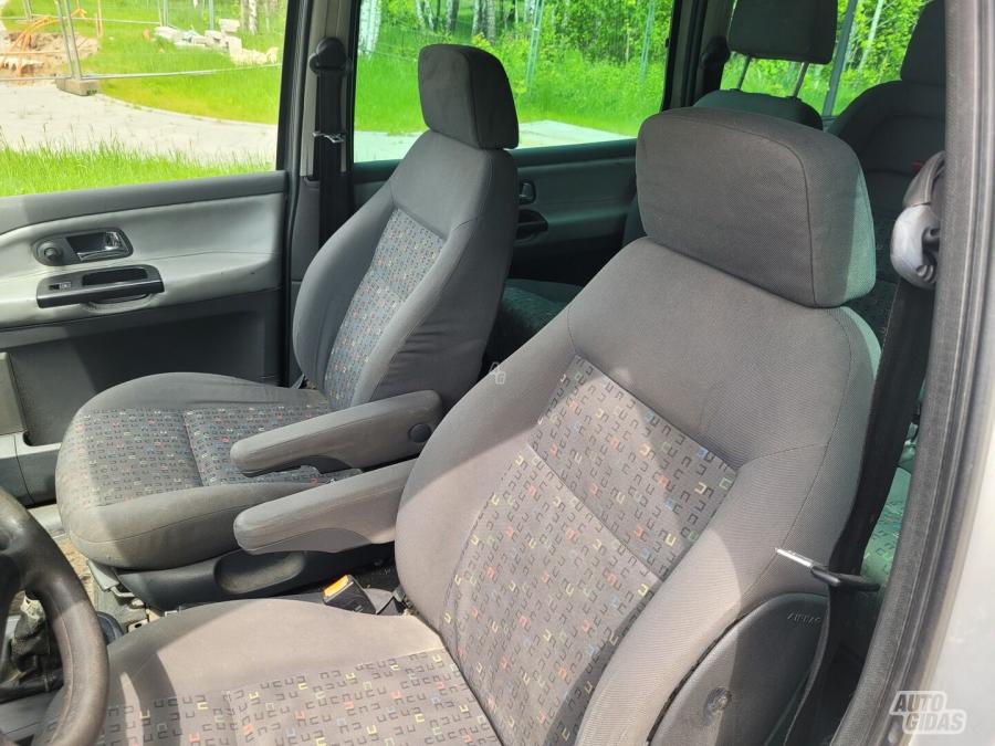 Grey Volkswagen Sharan 2001 in Vilnius, with an engine capacity of 1.90 L and mileage of 303 thousand km for 2250 €, photo 18 on AUTOMOTO.COM.LV