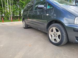 Grey Volkswagen Sharan 2001 in Vilnius, with an engine capacity of 1.90 L and mileage of 303 thousand km for 1750 €, photo 9 on AUTOMOTO.COM.LV