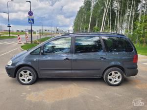 Grey Volkswagen Sharan 2001 in Vilnius, with an engine capacity of 1.90 L and mileage of 303 thousand km for 1750 €, photo 12 on AUTOMOTO.COM.LV