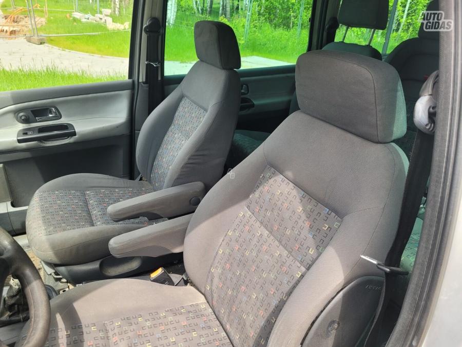 Grey Volkswagen Sharan 2001 in Vilnius, with an engine capacity of 1.90 L and mileage of 303 thousand km for 1750 €, photo 18 on AUTOMOTO.COM.LV