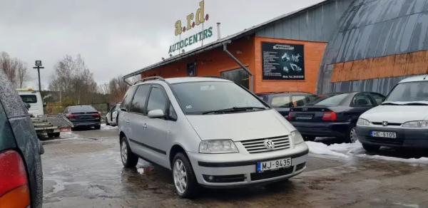 Grey Volkswagen Sharan 2001 in Valmiera, with an engine capacity of 1.90 L and mileage of 313 thousand km for 1400 €, photo 1 on AUTOMOTO.COM.LV