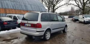 Grey Volkswagen Sharan 2001 in Valmiera, with an engine capacity of 1.90 L and mileage of 313 thousand km for 1400 €, photo 4 on AUTOMOTO.COM.LV