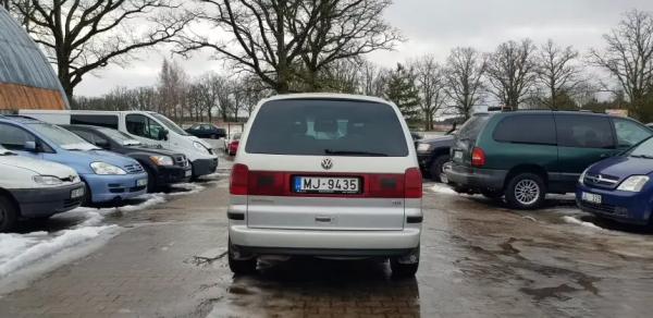 Grey Volkswagen Sharan 2001 in Valmiera, with an engine capacity of 1.90 L and mileage of 313 thousand km for 1400 €, photo 4 on AUTOMOTO.COM.LV