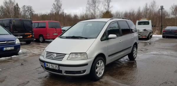 Grey Volkswagen Sharan 2001 in Valmiera, with an engine capacity of 1.90 L and mileage of 313 thousand km for 1400 €, photo 7 on AUTOMOTO.COM.LV