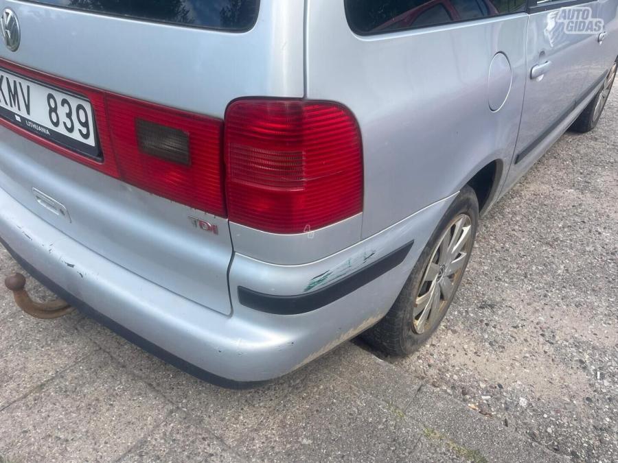 Grey Volkswagen Sharan 2001 in Vilnius, with an engine capacity of 1.90 L and mileage of 300 thousand km for 1000 €, photo 5 on AUTOMOTO.COM.LV