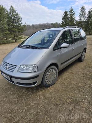Pelēks Volkswagen Sharan 2001 Dobele, ar dzinēja tilpumu 1.90 L un nobraukumu 411 tūkst. km par 1965 €, foto  vietnē AUTOMOTO.COM.LV