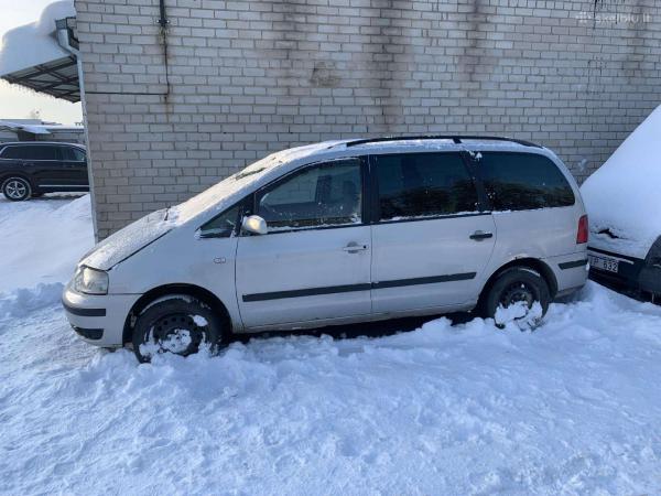 Grey Volkswagen Sharan 2002 in Kaunas, with an engine capacity of 1.90 L and mileage of 555 thousand km for 800 €, photo 2 on AUTOMOTO.COM.LV