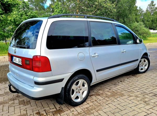 Grey Volkswagen Sharan 2002 in Radviliskis, with an engine capacity of 1.90 L and mileage of 251 thousand km for 3750 €, photo 8 on AUTOMOTO.COM.LV