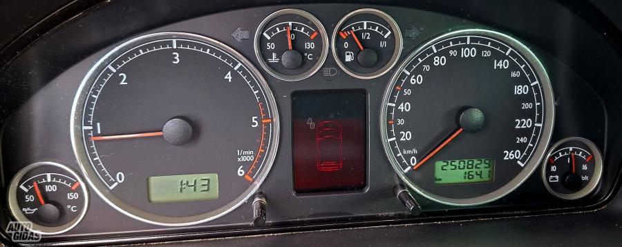 Grey Volkswagen Sharan 2002 in Radviliskis, with an engine capacity of 1.90 L and mileage of 251 thousand km for 3750 €, photo 25 on AUTOMOTO.COM.LV