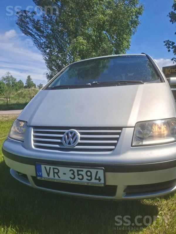 Grey Volkswagen Sharan 2002 in Ogre, with an engine capacity of 1.90 L and mileage of 327 thousand km for 1800 €, photo 6 on AUTOMOTO.COM.LV