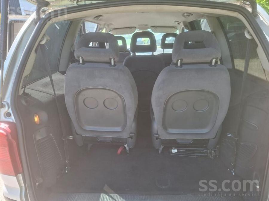 Grey Volkswagen Sharan 2002 in Ogre, with an engine capacity of 1.90 L and mileage of 327 thousand km for 1800 €, photo 11 on AUTOMOTO.COM.LV