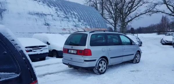 Серый Фольксваген Шаран 2002 в Валмиера, объемом двигателя 1.90 л и пробегом 349 тыс. км за 1750 €, фото 3 на AUTOMOTO.COM.LV