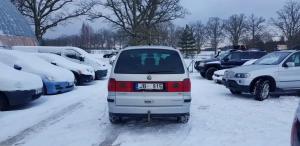 Pelēks Volkswagen Sharan 2002 Valmiera, ar dzinēja tilpumu 1.90 L un nobraukumu 349 tūkst. km par 1750 €, foto 5 vietnē AUTOMOTO.COM.LV
