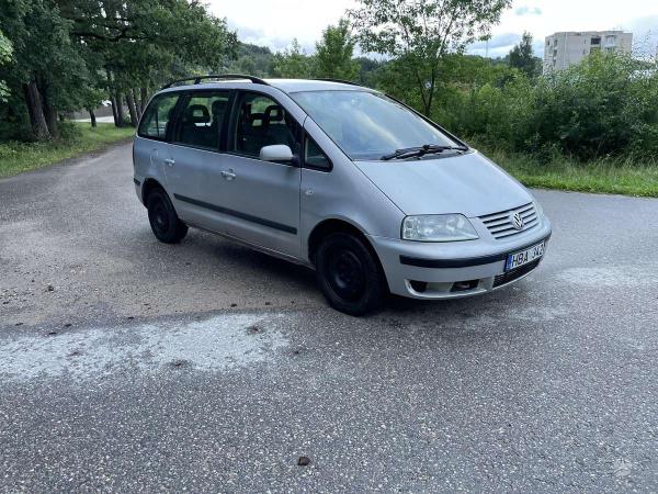 Pelēks Volkswagen Sharan 2002 Ukmergė, ar dzinēja tilpumu 1.90 L un nobraukumu 379 tūkst. km par 1350 €, foto 7 vietnē AUTOMOTO.COM.LV