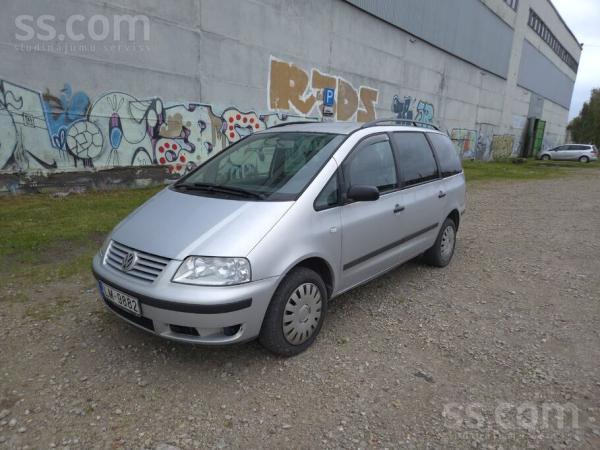Pelēks Volkswagen Sharan 2002 Rīga, ar dzinēja tilpumu 1.90 L un nobraukumu 260 tūkst. km par 1150 €, foto 4 vietnē AUTOMOTO.COM.LV