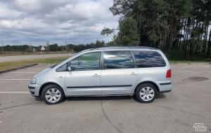 Pelēks Volkswagen Sharan 2003 Kaišiadorys, ar dzinēja tilpumu 1.90 L un nobraukumu 341 tūkst. km par 1300 €, foto 6 vietnē AUTOMOTO.COM.LV