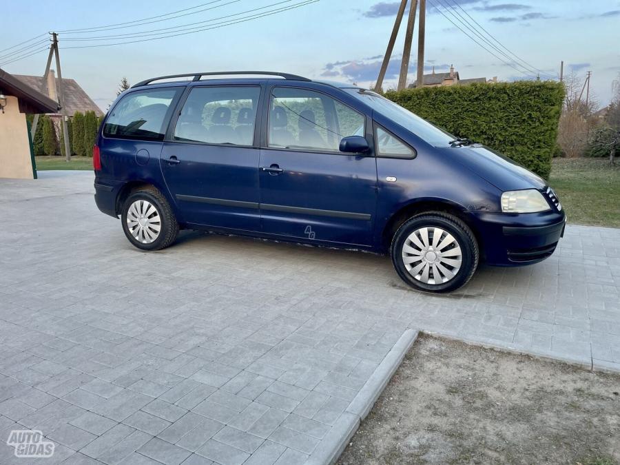 Pelēks Volkswagen Sharan 2003 Viļņa, ar dzinēja tilpumu 1.90 L un nobraukumu 370 tūkst. km par 1700 €, foto 8 vietnē AUTOMOTO.COM.LV