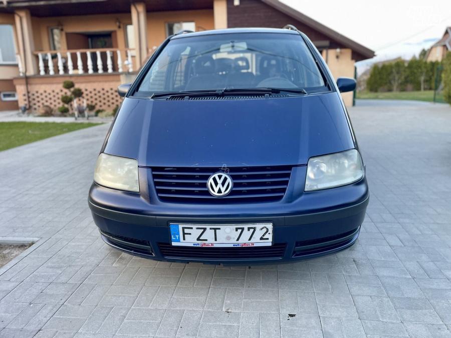 Pelēks Volkswagen Sharan 2003 Viļņa, ar dzinēja tilpumu 1.90 L un nobraukumu 370 tūkst. km par 1700 €, foto 11 vietnē AUTOMOTO.COM.LV