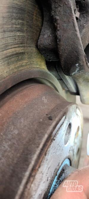 Pelēks Volkswagen Sharan 2003 Šauļi, ar dzinēja tilpumu 1.80 L un nobraukumu 146 tūkst. km par 2700 €, foto 25 vietnē AUTOMOTO.COM.LV