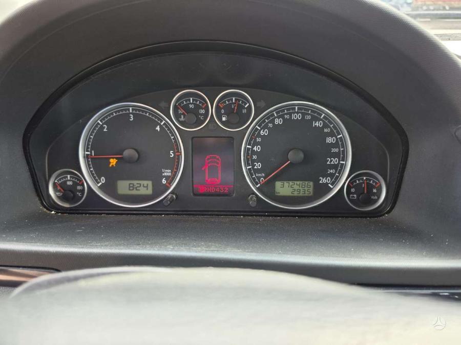 Grey Volkswagen Sharan 2003 in Kaunas, with an engine capacity of 1.90 L and mileage of 372 thousand km for 1250 €, photo 10 on AUTOMOTO.COM.LV