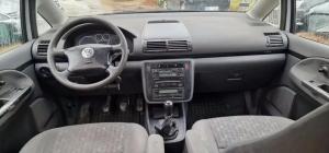 Grey Volkswagen Sharan 2003 in Valmiera, with an engine capacity of 1.90 L and mileage of 266 thousand km for 1400 €, photo 8 on AUTOMOTO.COM.LV