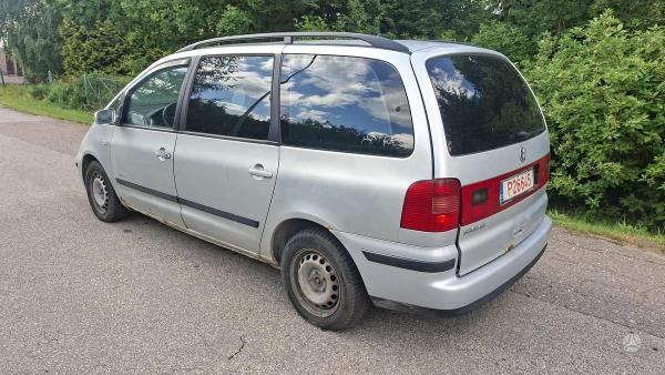 Grey Volkswagen Sharan 2003 in Kaunas, with an engine capacity of 1.90 L and mileage of 354 thousand km for 570 €, photo 10 on AUTOMOTO.COM.LV
