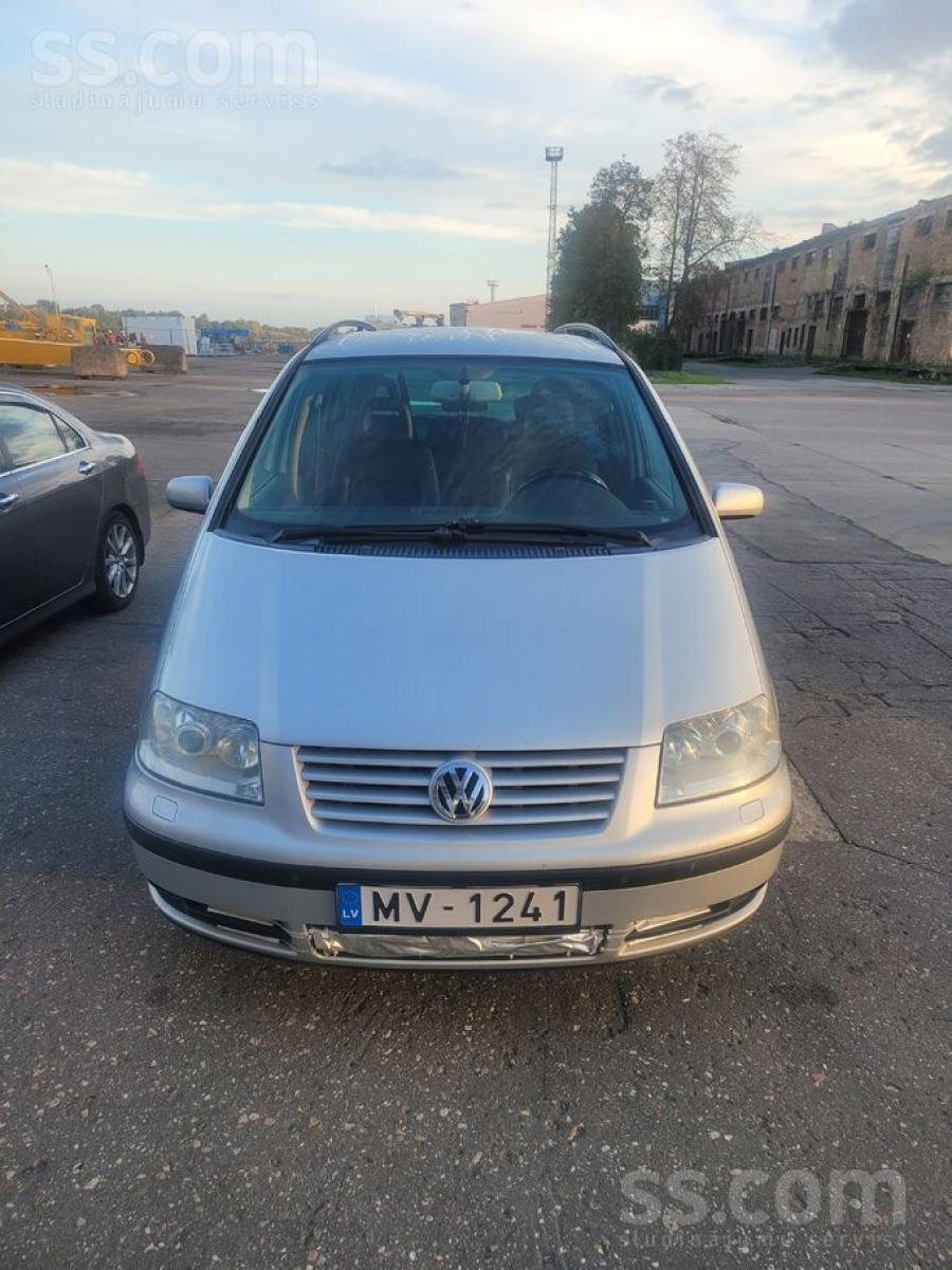 Grey Volkswagen Sharan 2003 in Riga, with an engine capacity of 1.90 L and mileage of 241 thousand km for 2300 €, photo 1 on AUTOMOTO.COM.LV