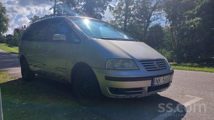 Pelēks Volkswagen Sharan 2003 Alūksne, ar dzinēja tilpumu 1.90 L un nobraukumu 0 tūkst. km par 850 €, foto 3 vietnē AUTOMOTO.COM.LV