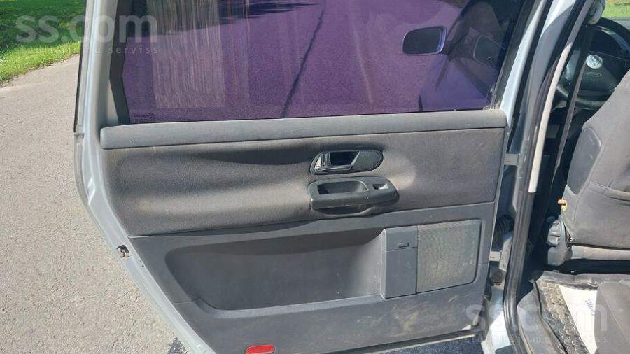 Pelēks Volkswagen Sharan 2003 Alūksne, ar dzinēja tilpumu 1.90 L un nobraukumu 0 tūkst. km par 850 €, foto 20 vietnē AUTOMOTO.COM.LV