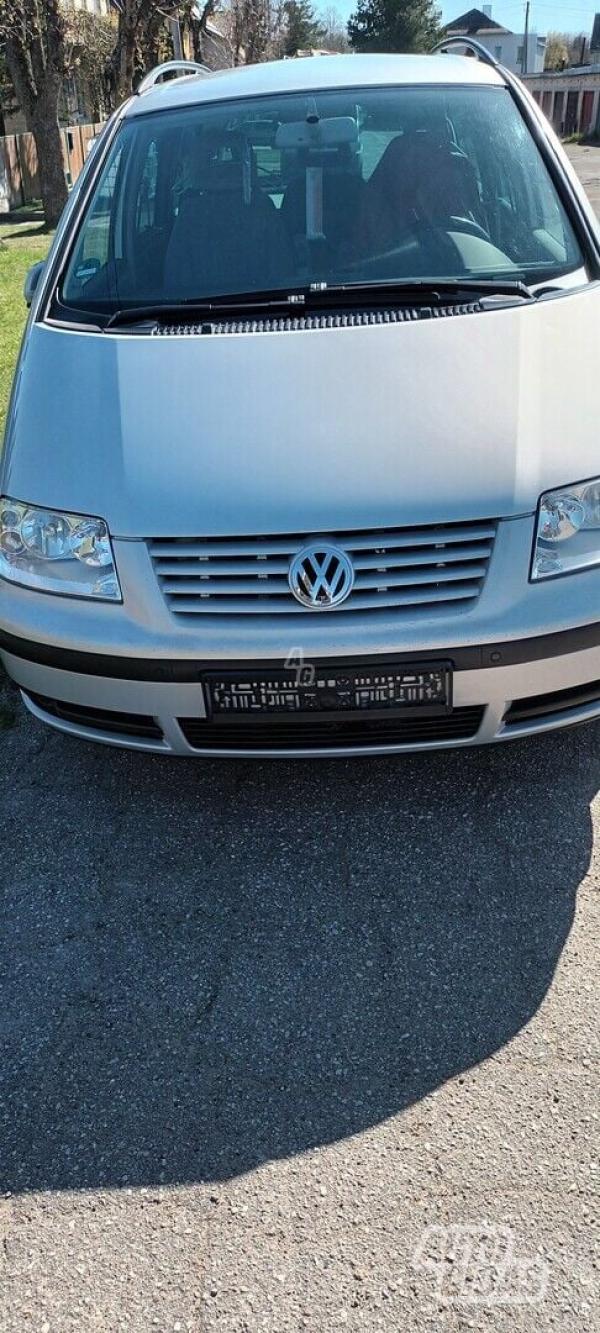 Pelēks Volkswagen Sharan 2003 Šauļi, ar dzinēja tilpumu 1.80 L un nobraukumu 146 tūkst. km par 3750 €, foto 1 vietnē AUTOMOTO.COM.LV