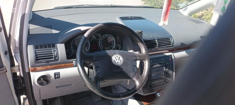 Pelēks Volkswagen Sharan 2003 Šauļi, ar dzinēja tilpumu 1.80 L un nobraukumu 146 tūkst. km par 3750 €, foto 7 vietnē AUTOMOTO.COM.LV